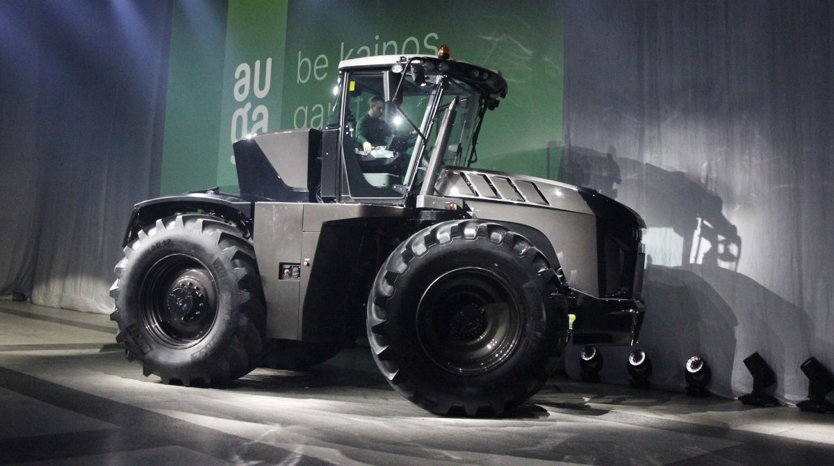 Mano ūkis - Pirmieji lietuviški hibridiniai traktoriai paruošti vykti į ...